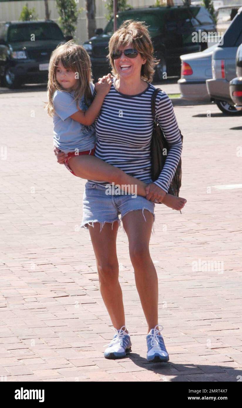 Lisa Rinna spends Labor Day with her husband Harry Hamlin and daughter ...