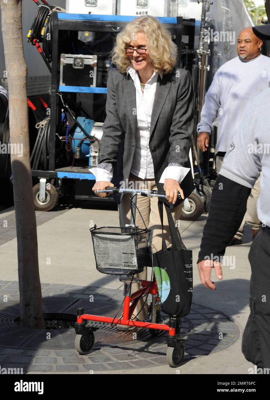 Blythe Danner, nursing a broken foot, arrives to shoot at scene for ...