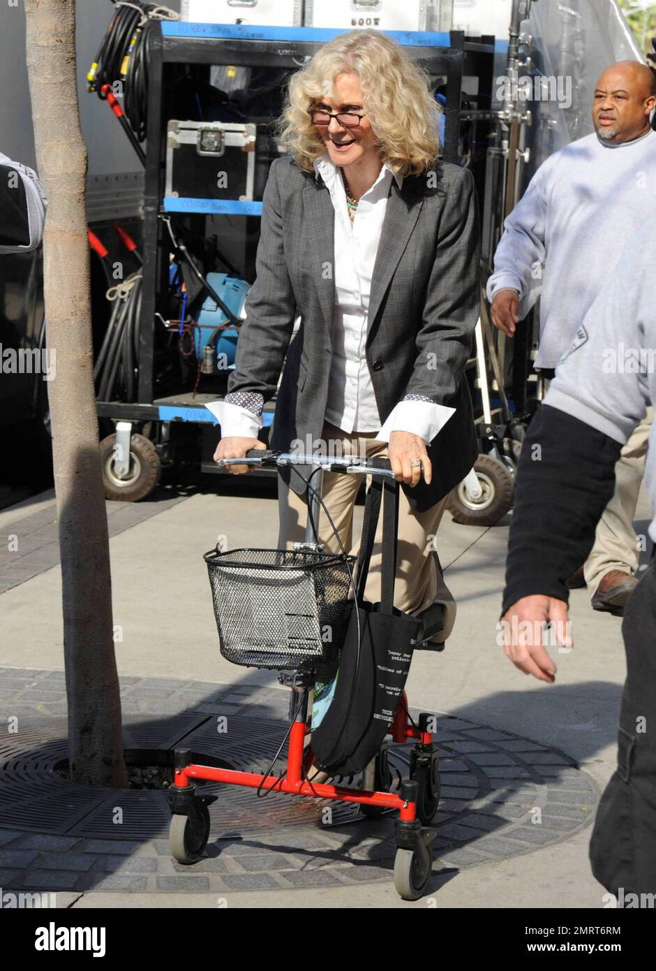Blythe Danner, nursing a broken foot, arrives to shoot at scene for ...