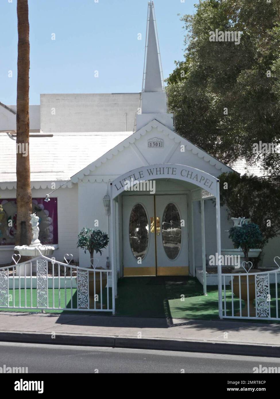Exclusive!! The Little White Weddding Chapel in Las Vegas has played ...