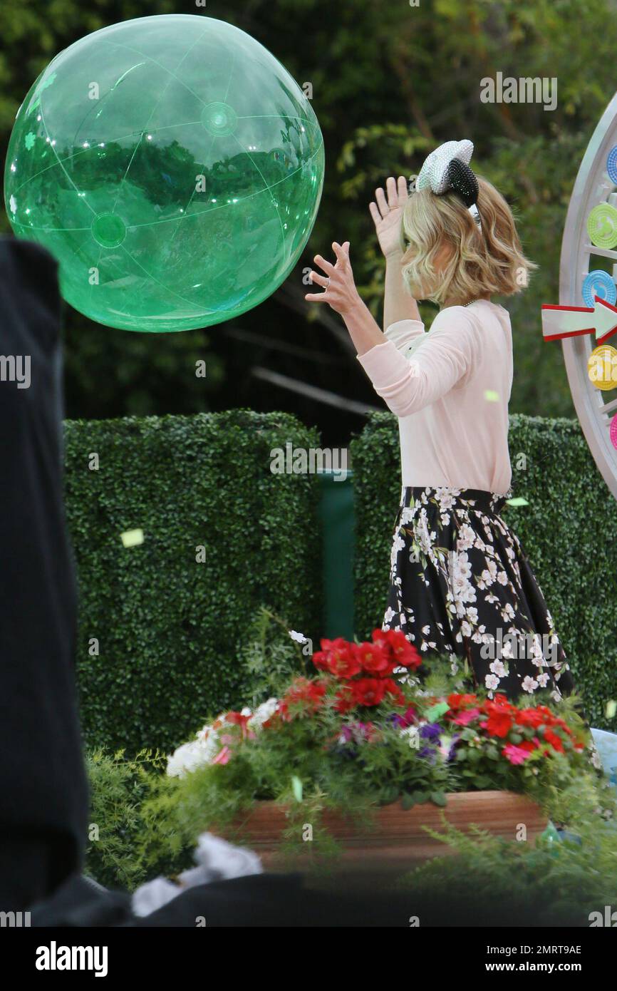 Kelly Ripa and Michael Strahan shoot their television show Live! with ...