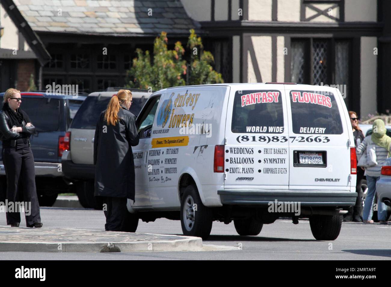 Limousines arrive at the funeral services for actress Elizabeth Taylor ...