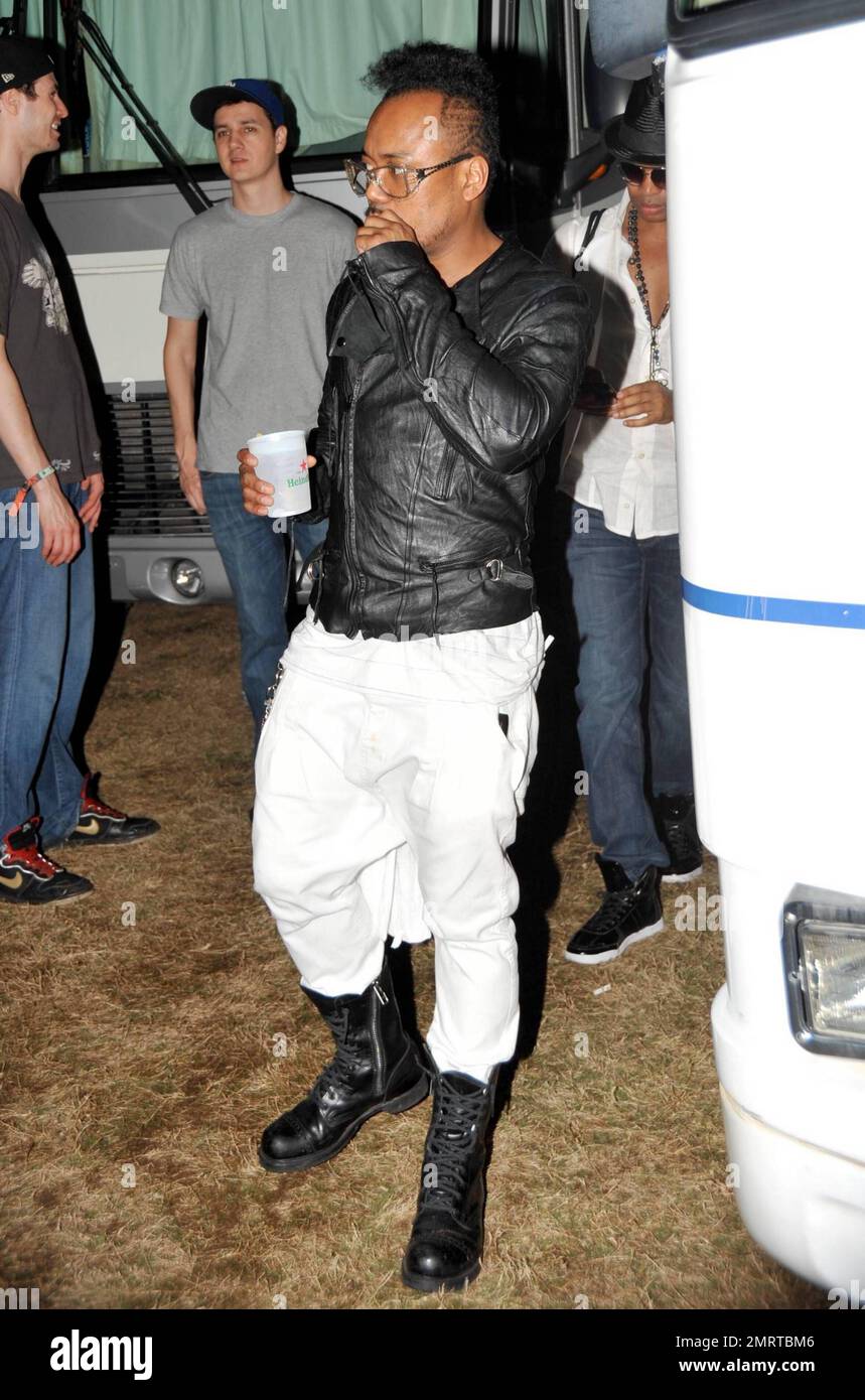 Will.i.am and apl.de.ap from the Black Eyed Peas and Redfoo and Sky Blu ...