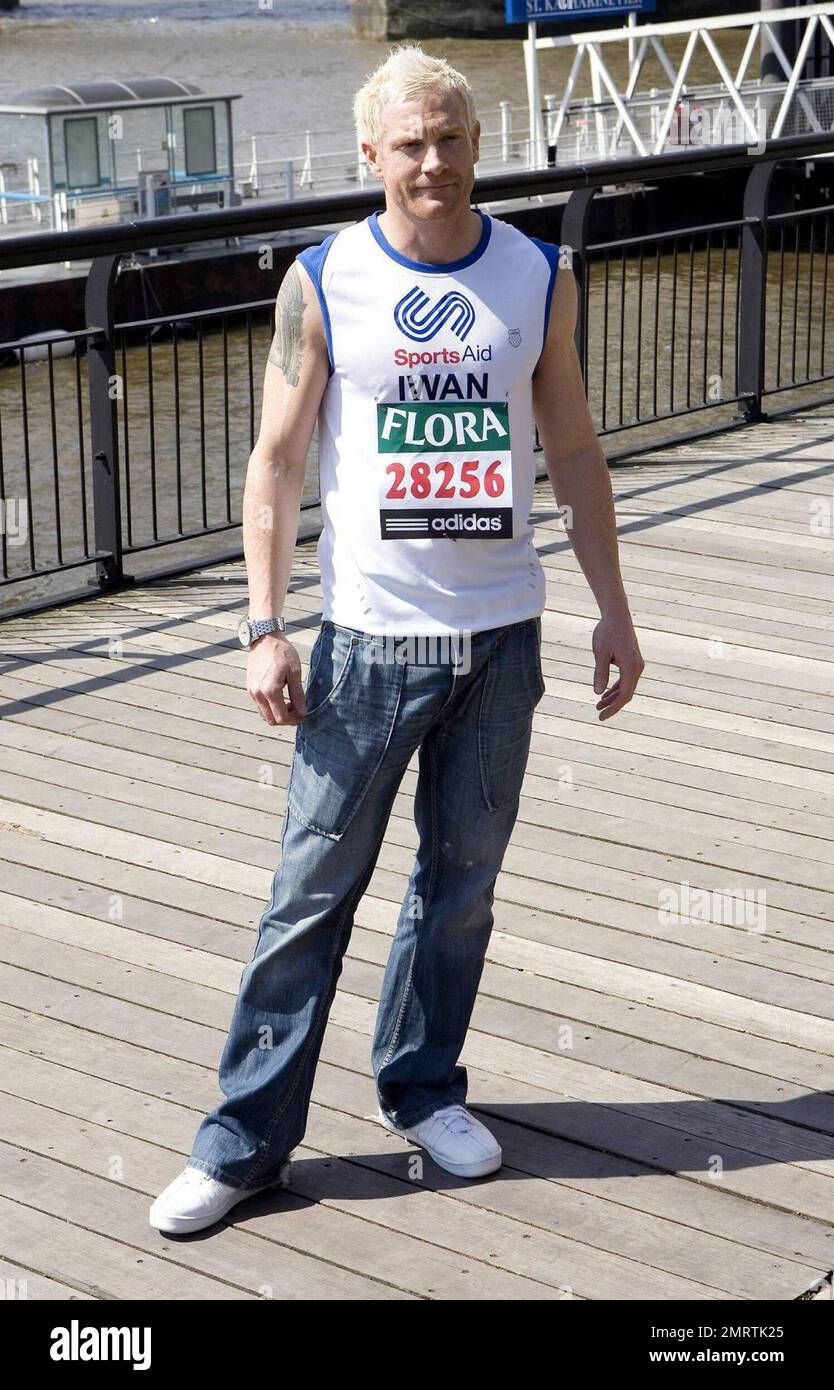 Iwan Thomas attends a photocall for the 2009 Flora London Marathon held ...