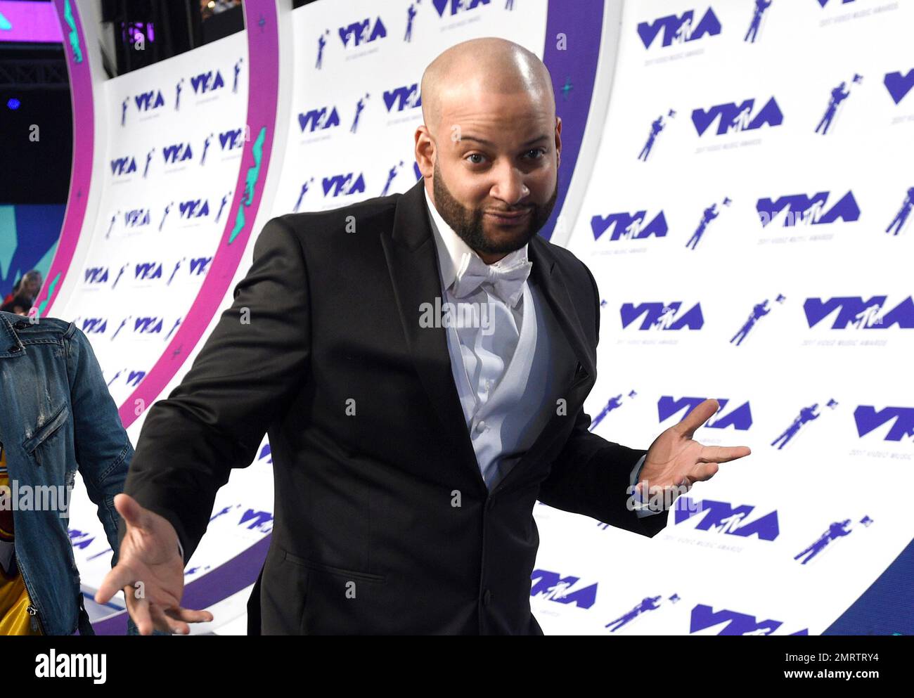 Tonio Skits arrives at the MTV Video Music Awards at The Forum on ...