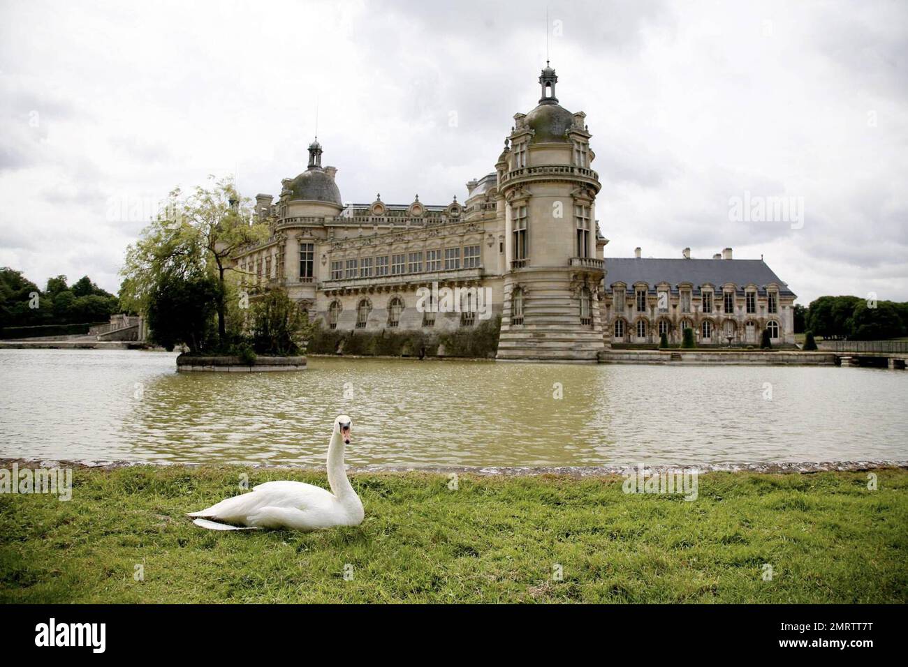 Chateau de chantilly a view to kill hi-res stock photography and images ...