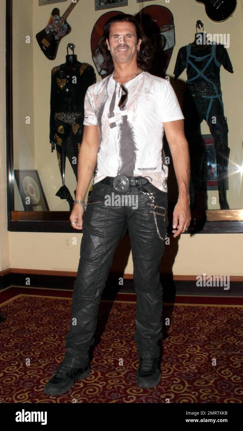EXCLUSIVE!! Actor Lorenzo Lamas poses for photos at the Seminole Hard ...
