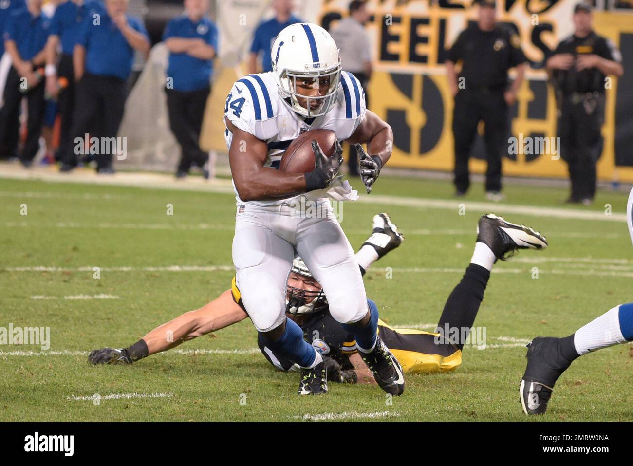 Indianapolis Colts running back Josh Ferguson (34) scores a touchdown ...