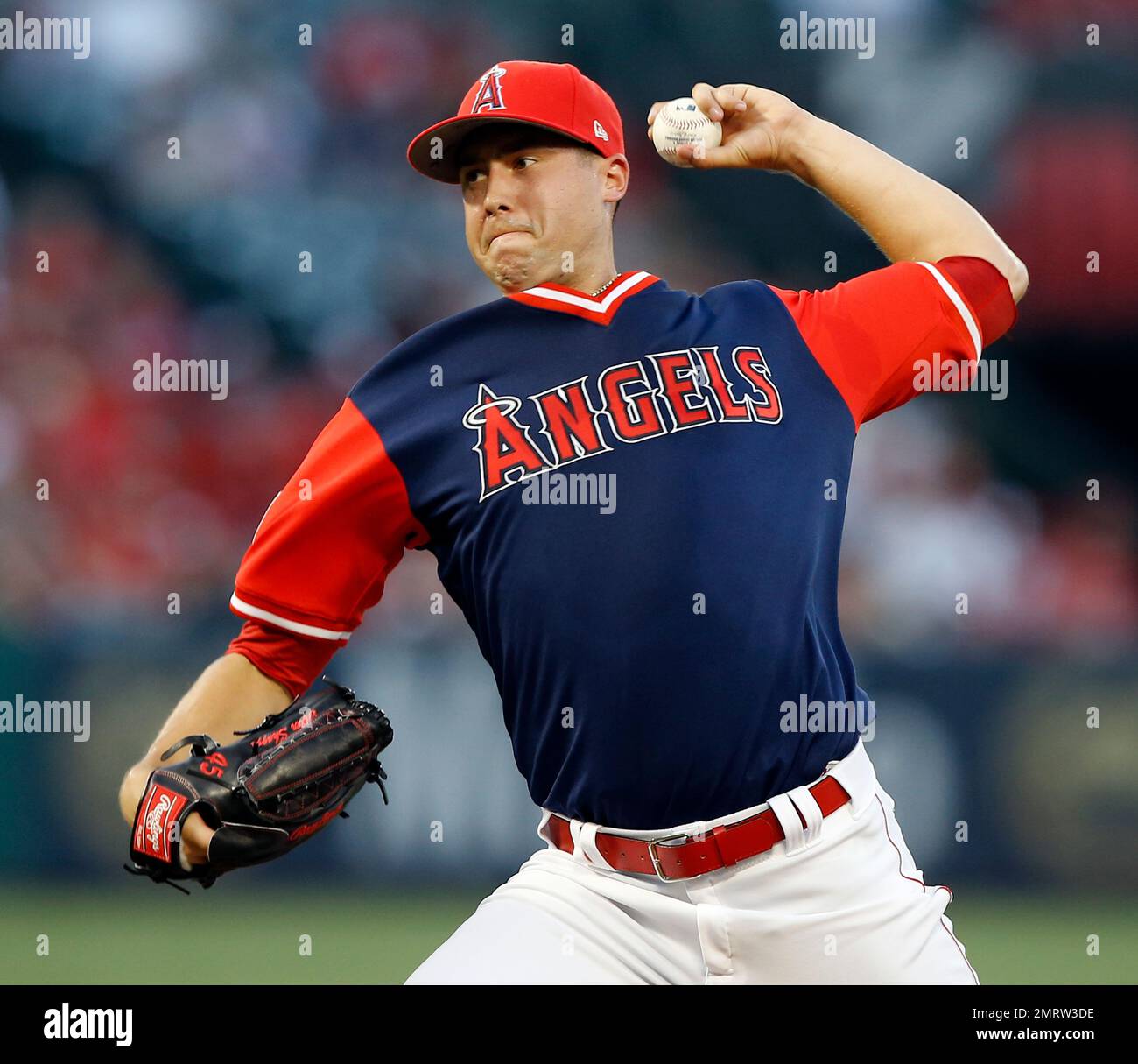 Los Angeles Angels starting pitcher Tyler Skaggs throws to the plate ...