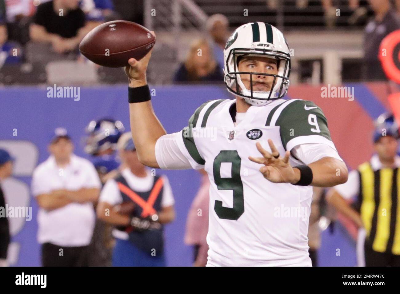 New York Jets quarterback Bryce Petty (9) throws a pass during the ...