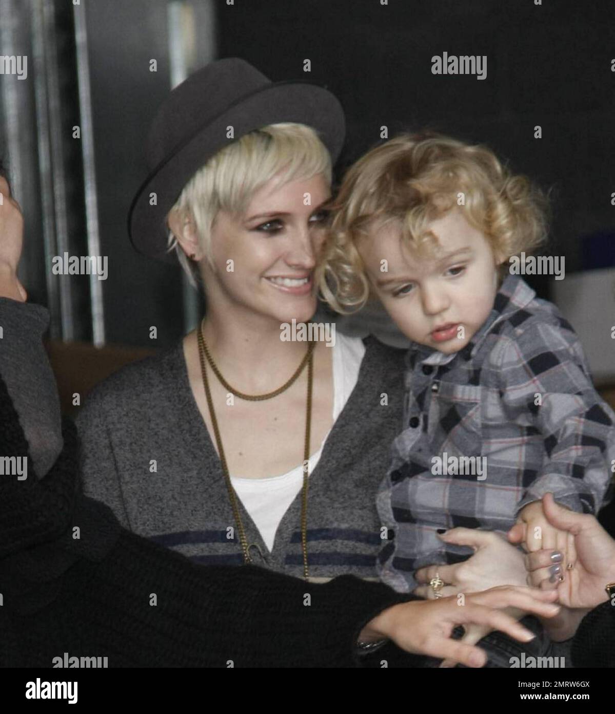 Ashlee Simpson Son