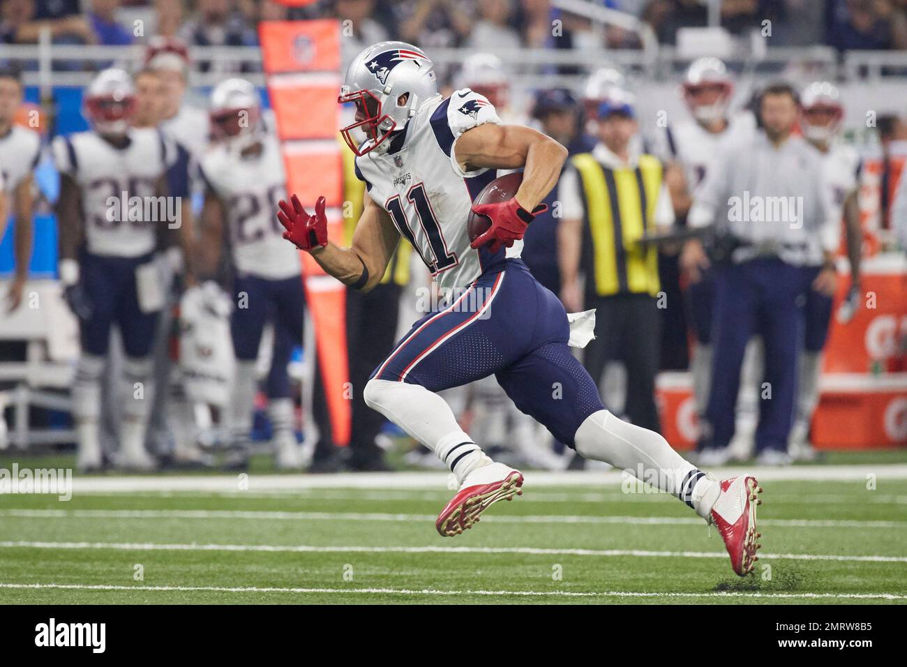 New England Patriots wide receiver Julian Edelman (11) rushes against ...