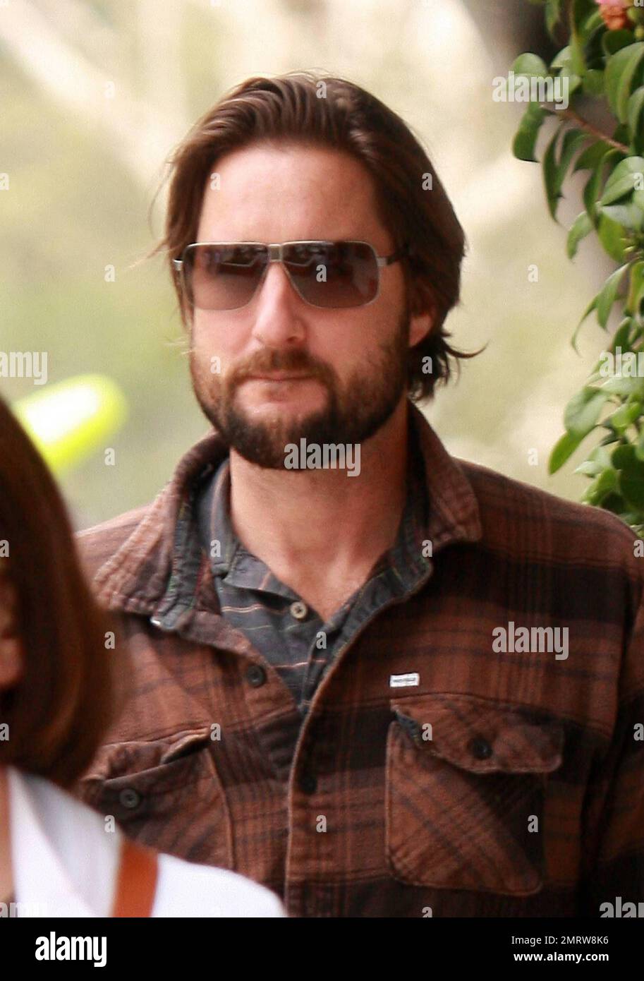 Actor Luke Wilson shows off his beard as he has a casual lunch with ...