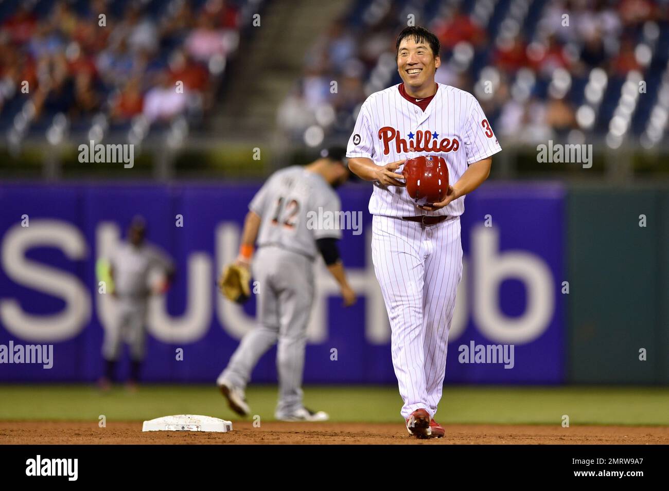 Philadelphia Phillies' Hyun Soo Kim in action during the second ...