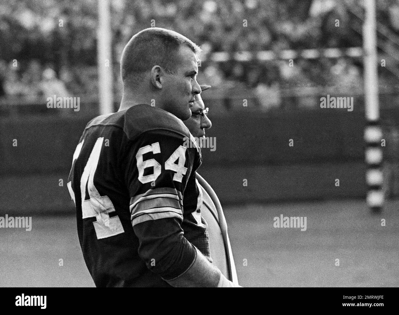FILE - In this Nov. 24, 1963, file photo, Green Bay Packers offensive ...