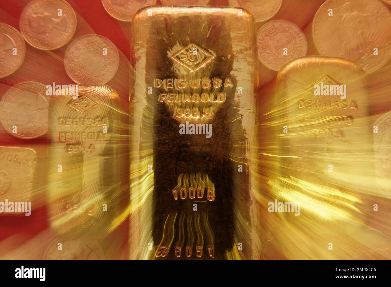 FILE - In this March 18, 2008 file photo, gold bullion and bullion ...
