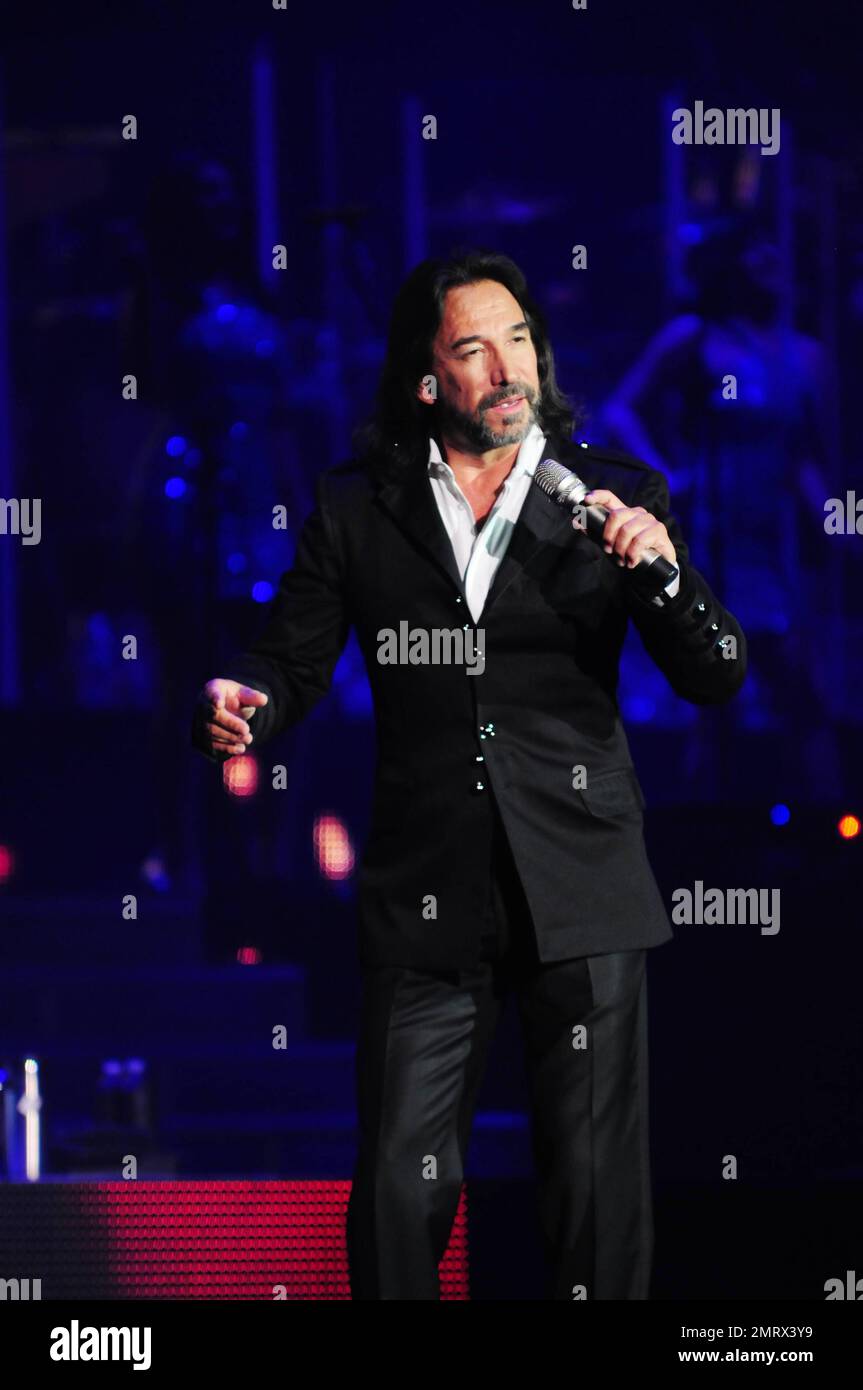 Marco Antonio Solis performs live in concert during the 'Gigant3s' Tour ...