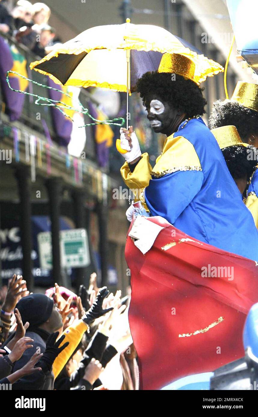 Carnival goers enjoy the sights and sounds of Mardi Gras 2010. New ...