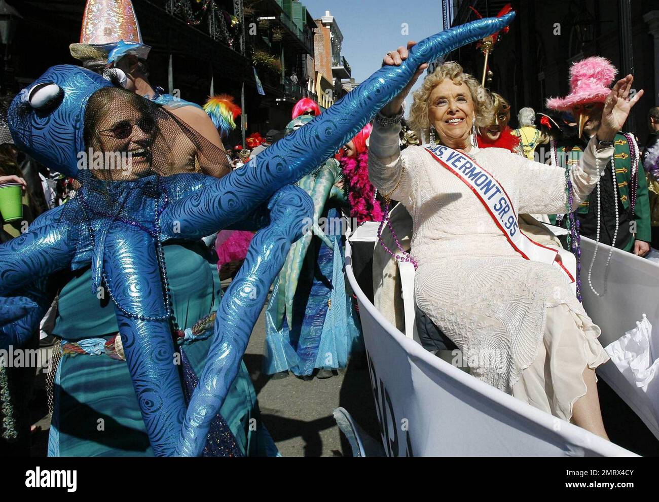 Carnival goers enjoy the sights and sounds of Mardi Gras 2010. New ...