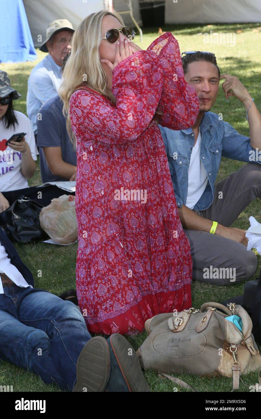 Maria bello and girlfriend clare munn hi-res stock photography and ...