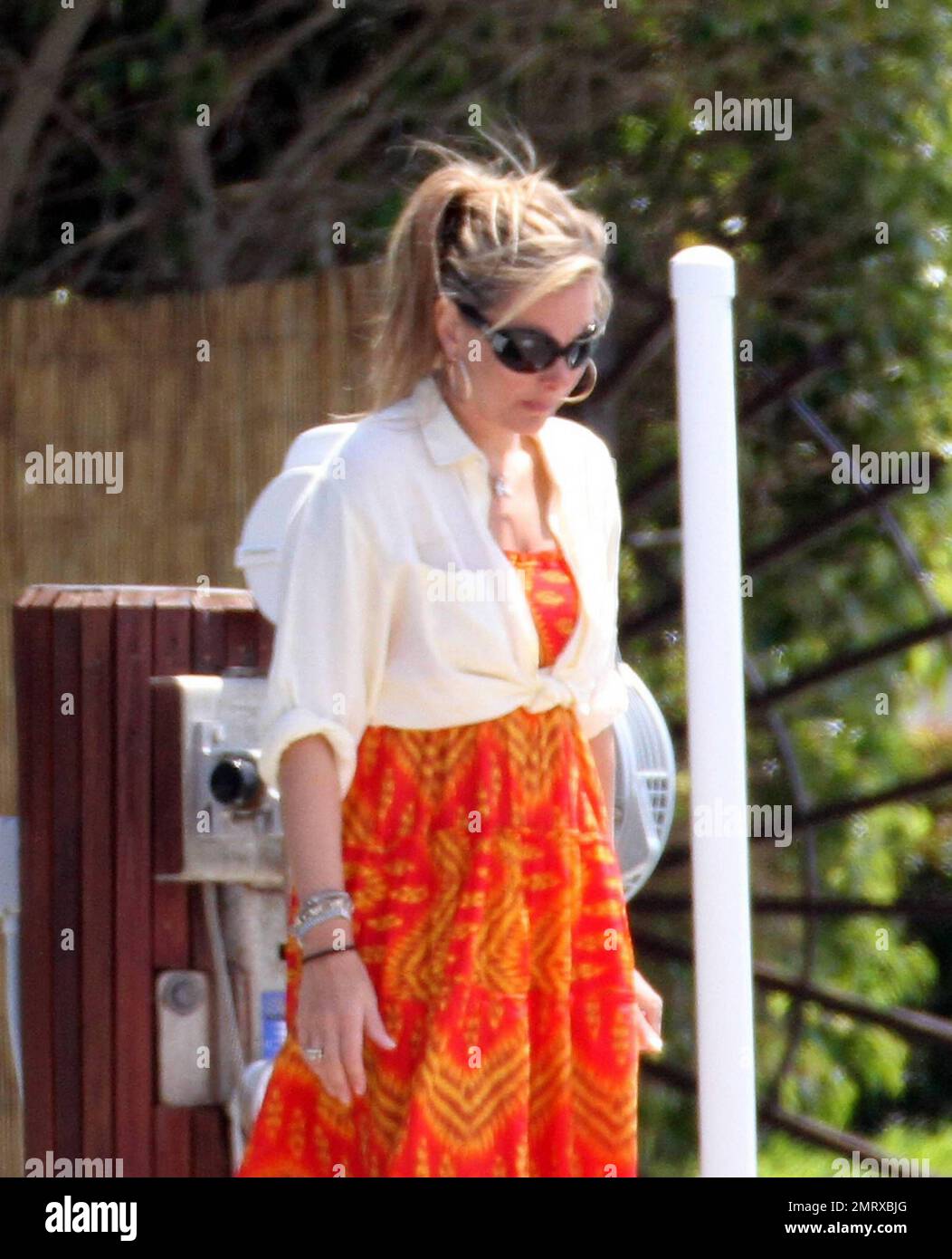 EXCLUSIVE!! Chayanne's wife, Marilisa Maronesse, takes in the view from ...