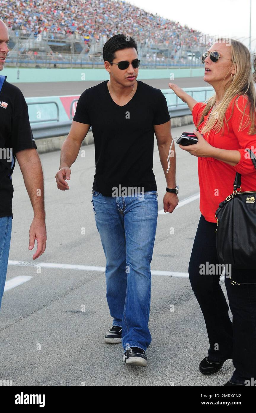 TV personality Mario Lopez and Foreigner's lead singer Kelly Hansen ...
