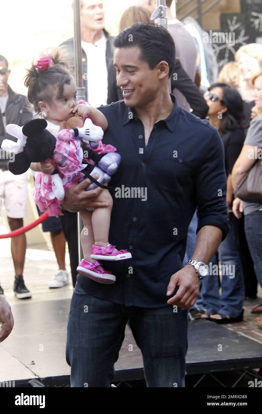 Mario Lopez and Courtney Mazza show off their daughter Gia in her ...