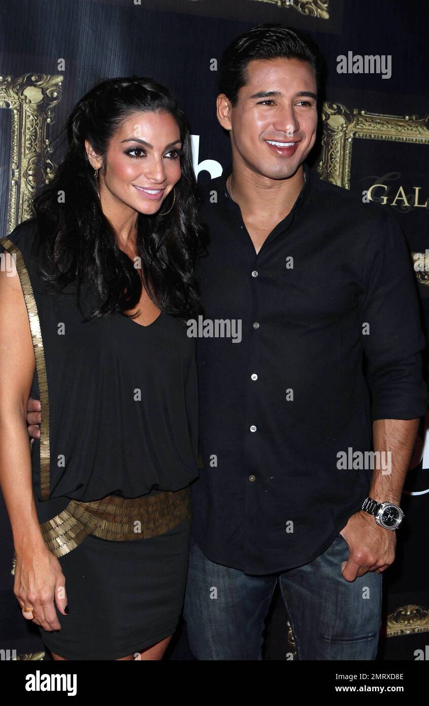 Mario lopez girlfriend courtney mazza hi-res stock photography and ...