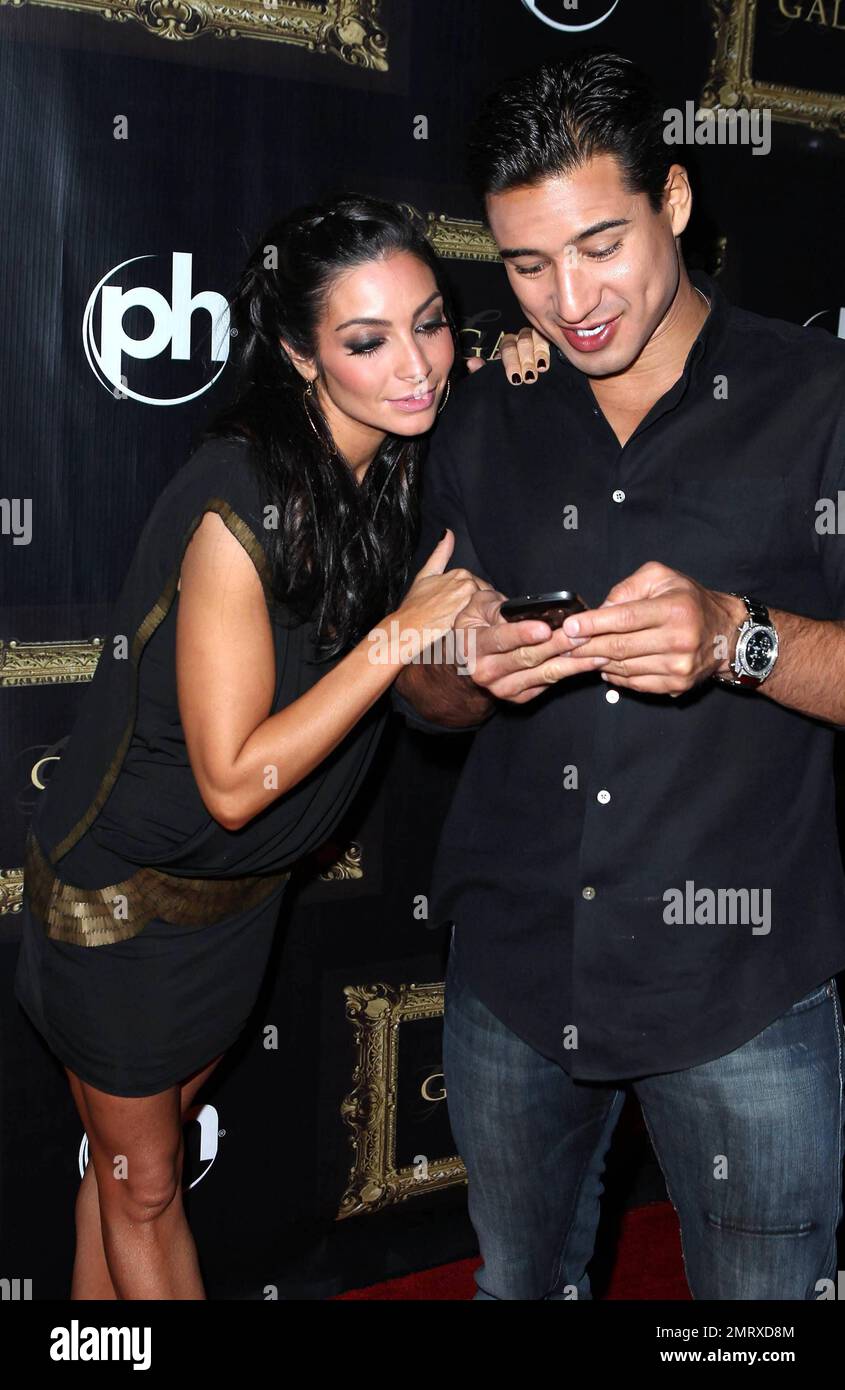 Mario lopez girlfriend courtney mazza hi-res stock photography and ...