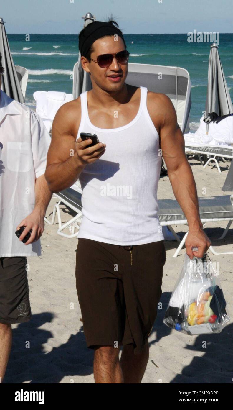 Mario Lopez takes a break from a workout at the hotel gym for lunch on ...