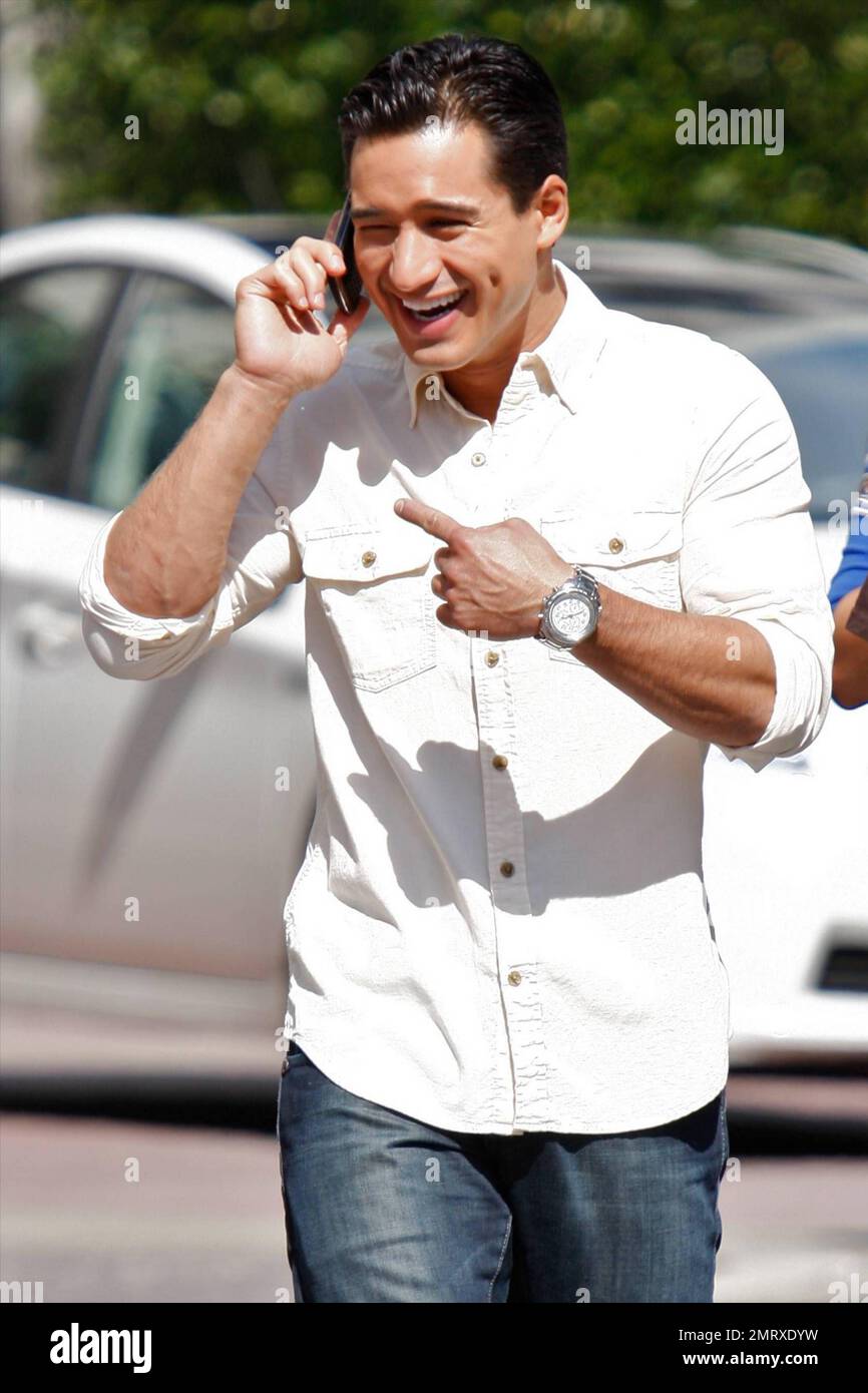 New dad actor and TV personality Mario Lopez has a smile from ear to ...