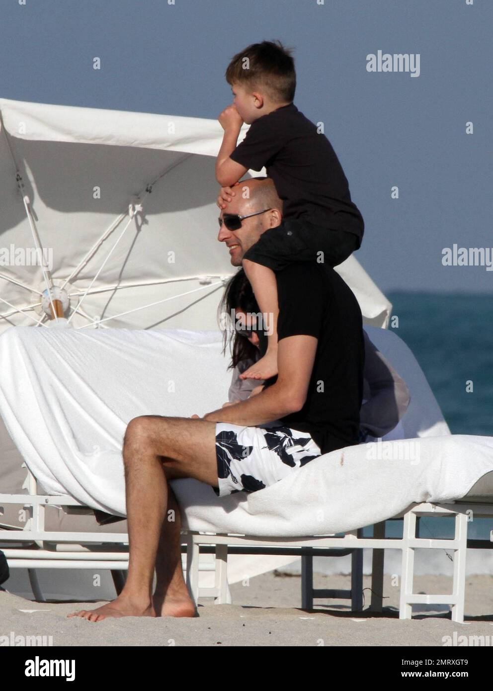 EXCLUSIVE!! British actor Mark Strong spends Christmas Eve on the beach ...