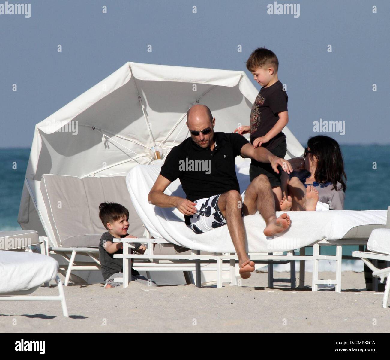 EXCLUSIVE!! British actor Mark Strong spends Christmas Eve on the beach ...