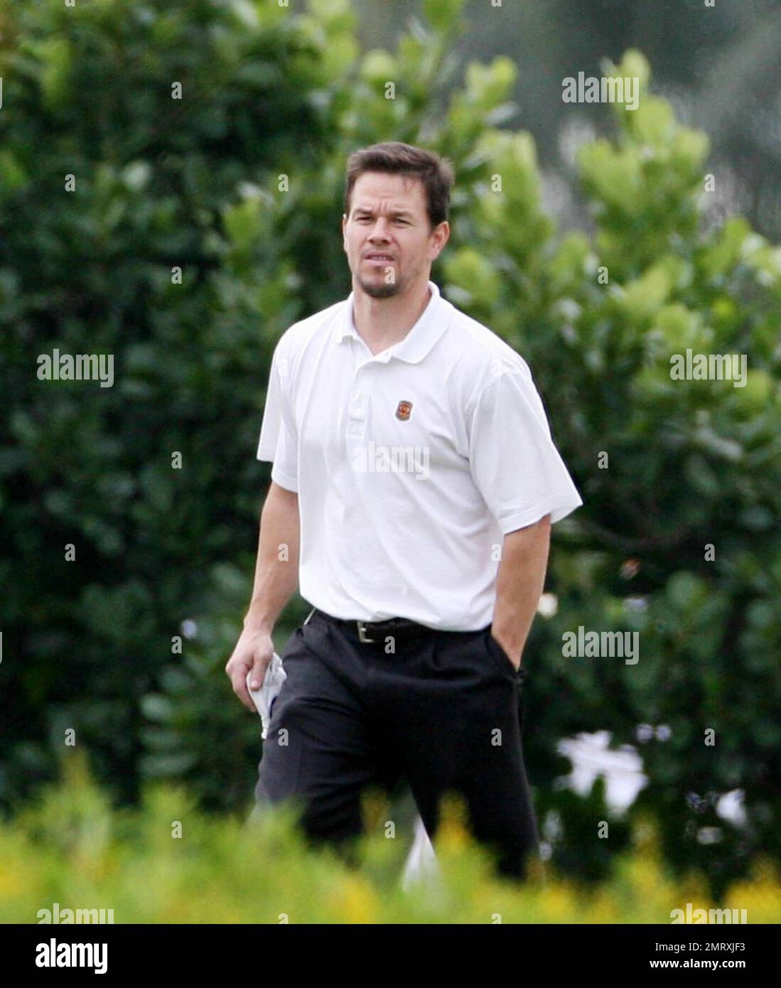 Exclusive!! Oceans Thirteen actor Mark Wahlberg gets away from the ...