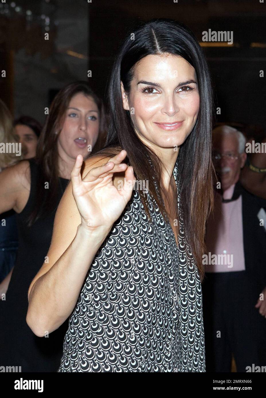 American actress angie harmon hi-res stock photography and images - Alamy