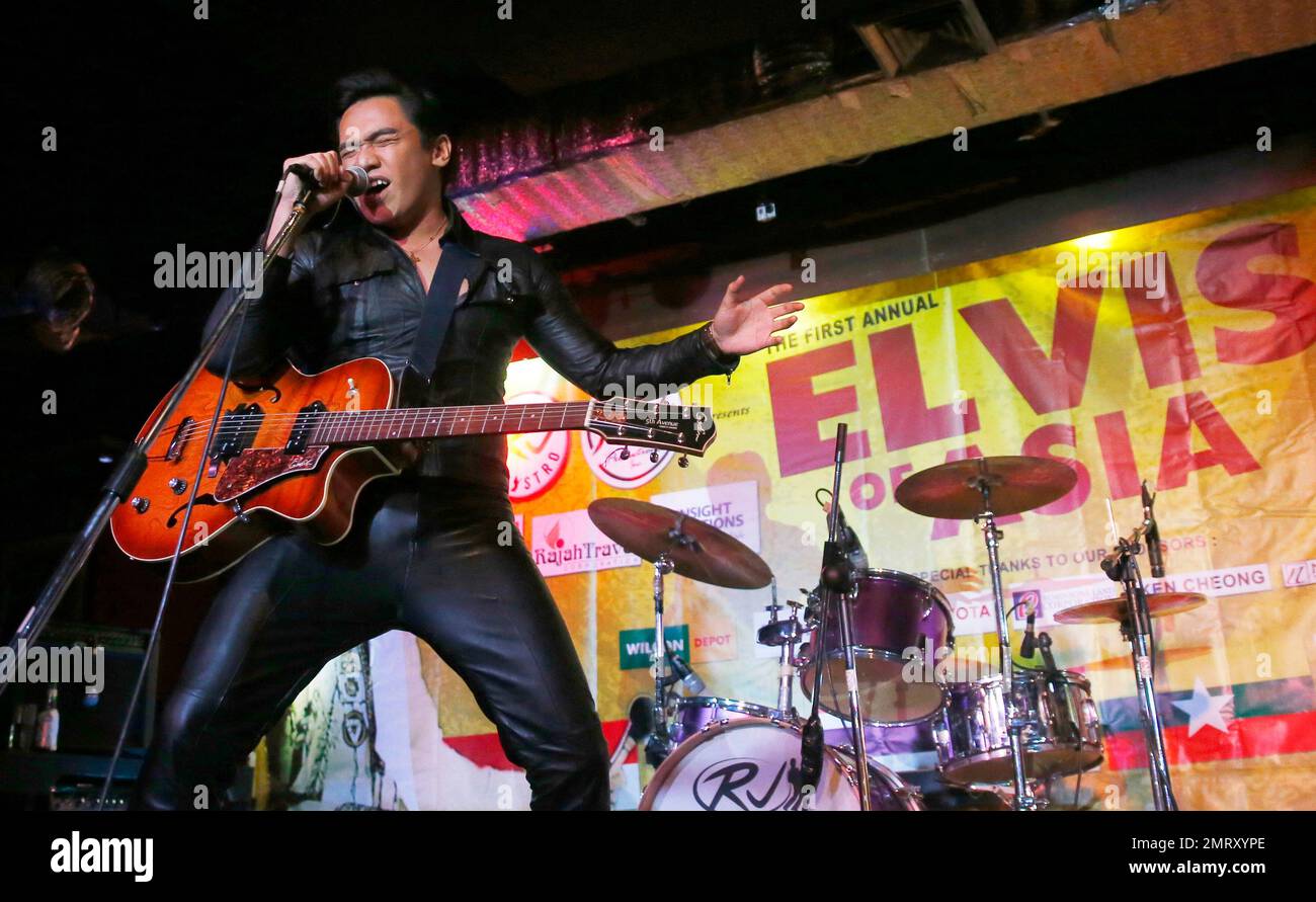 Elvis impersonator Bam Angping, a Filipino-American, performs during ...