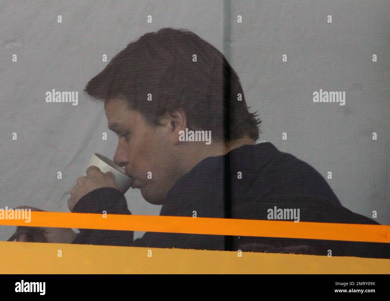 Matt Damon films on the location set of "We Bought a Zoo" in Los Feliz ...