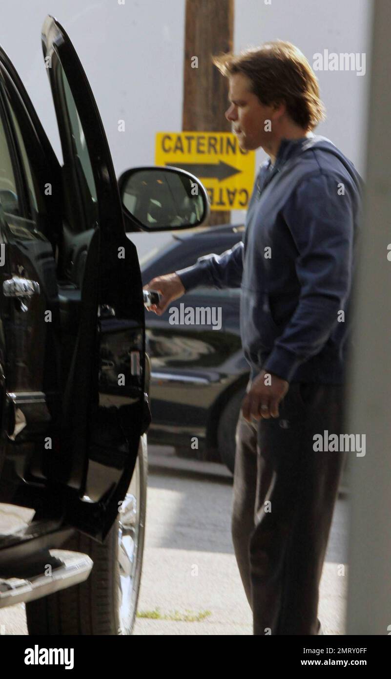 Matt Damon films on the location set of "We Bought a Zoo" in Los Feliz ...