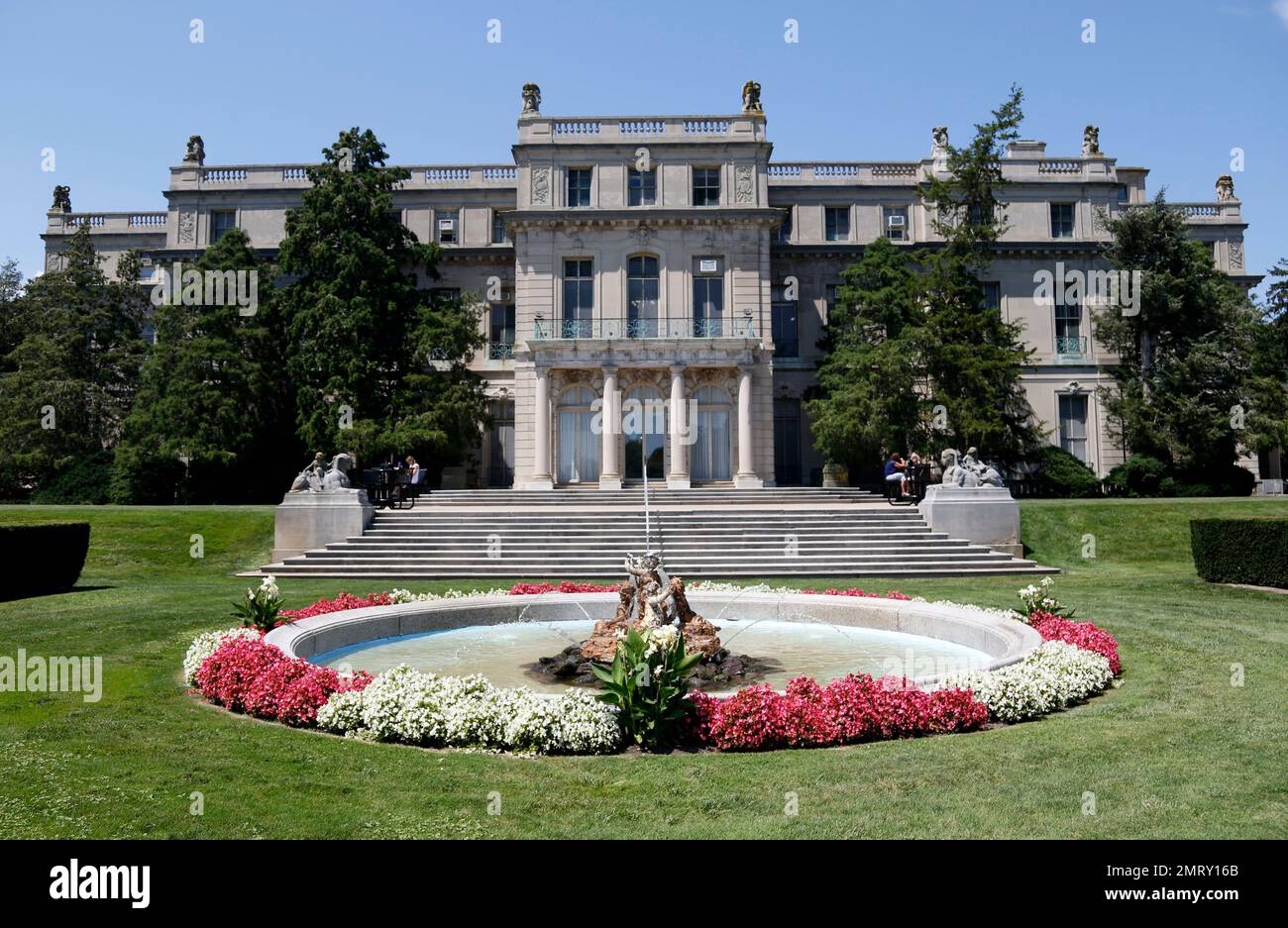 Woodrow Wilson Hall is seen on the campus of Monmouth University in ...