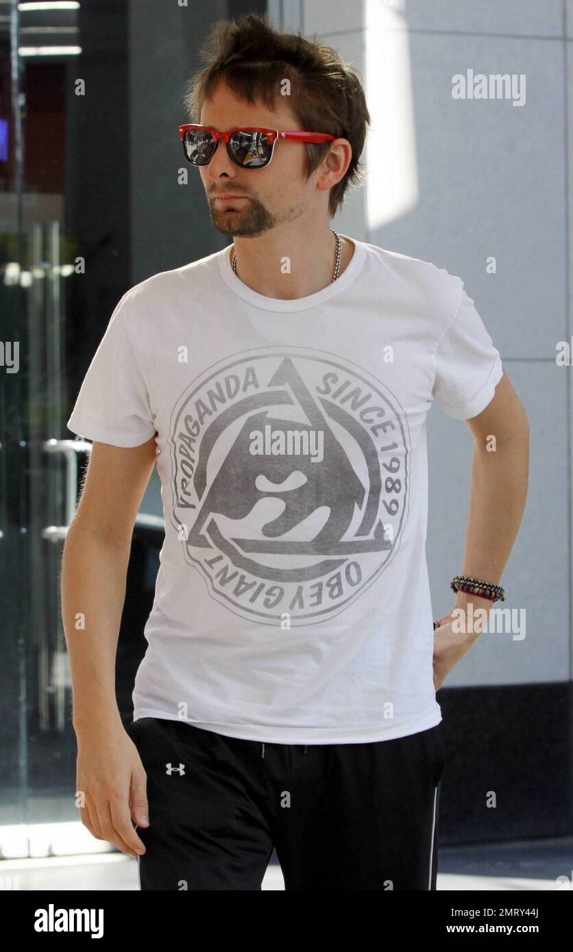 Lead vocalist matthew bellamy muse hi-res stock photography and images ...