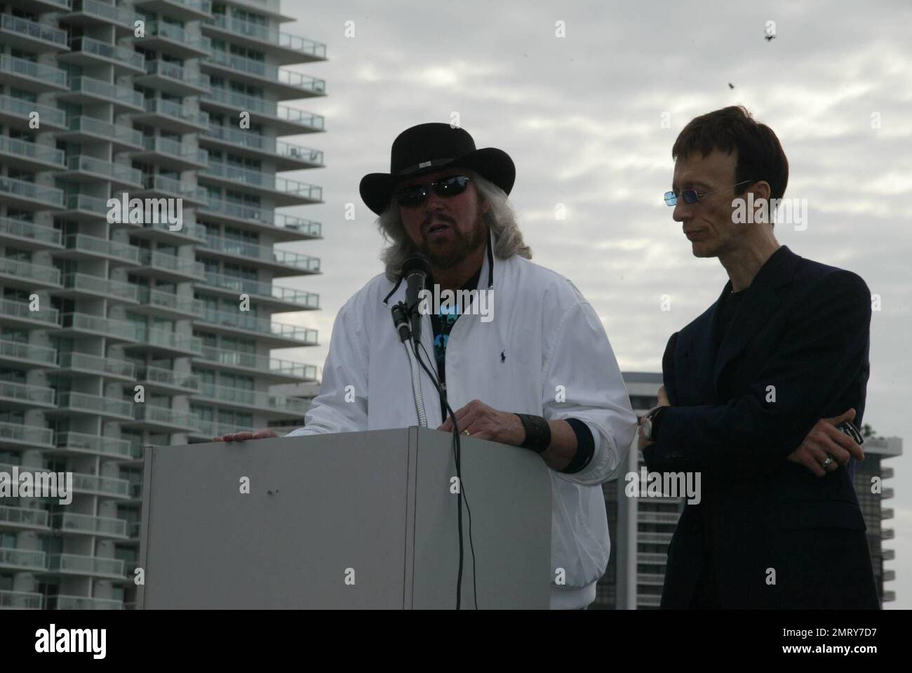 Maurice Gibb's family, friends and fans gather at The Maurice Gibb ...