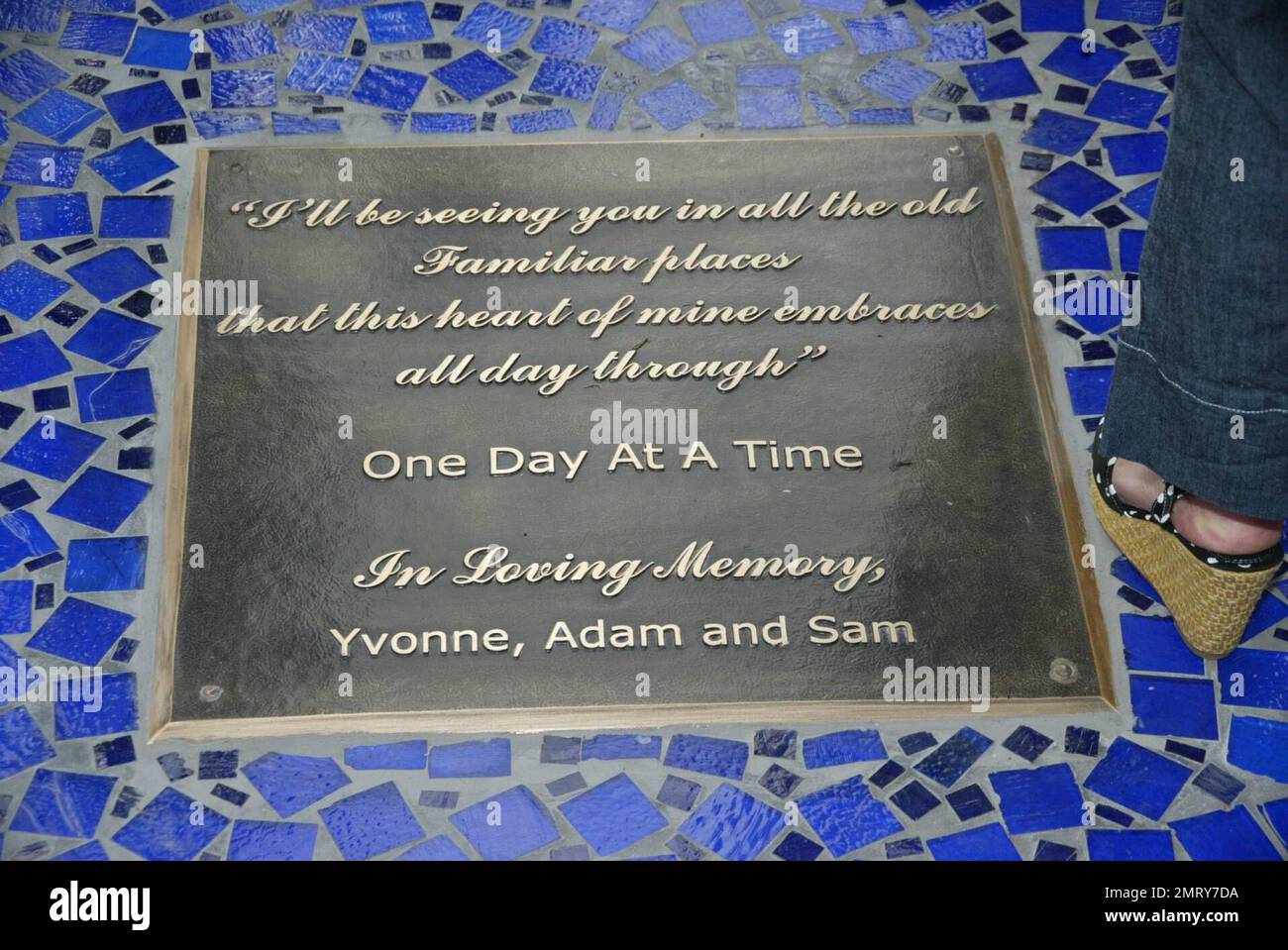 Maurice Gibb's family, friends and fans gather at The Maurice Gibb ...