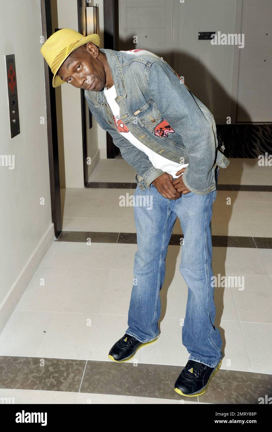 EXCLUSIVE!! Maxi Jazz of the Faithless Sound System poses for photos ...