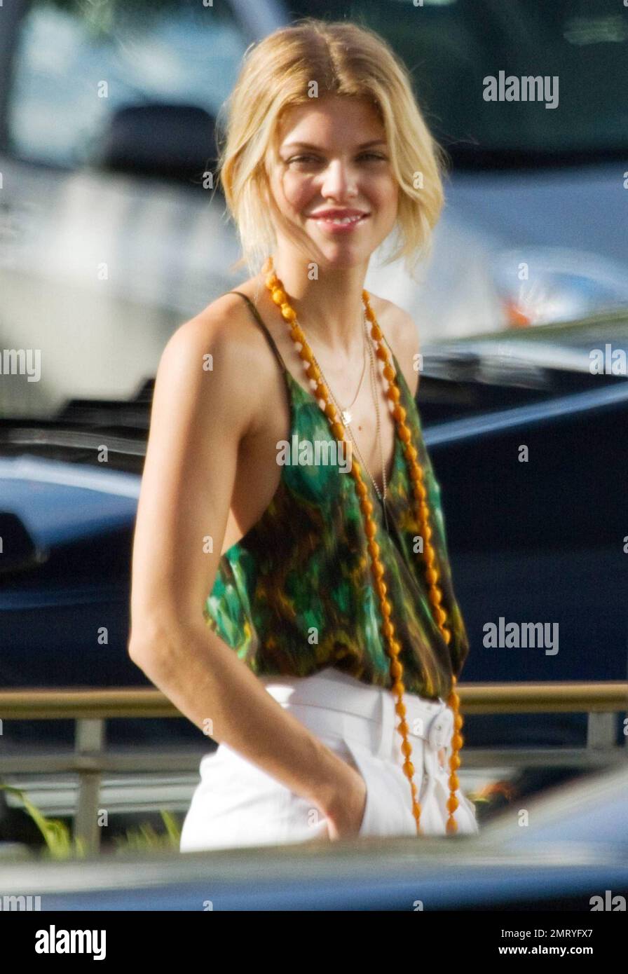 EXCLUSIVE!! Slender actress AnnaLynne McCord and sister Angel McCord ...