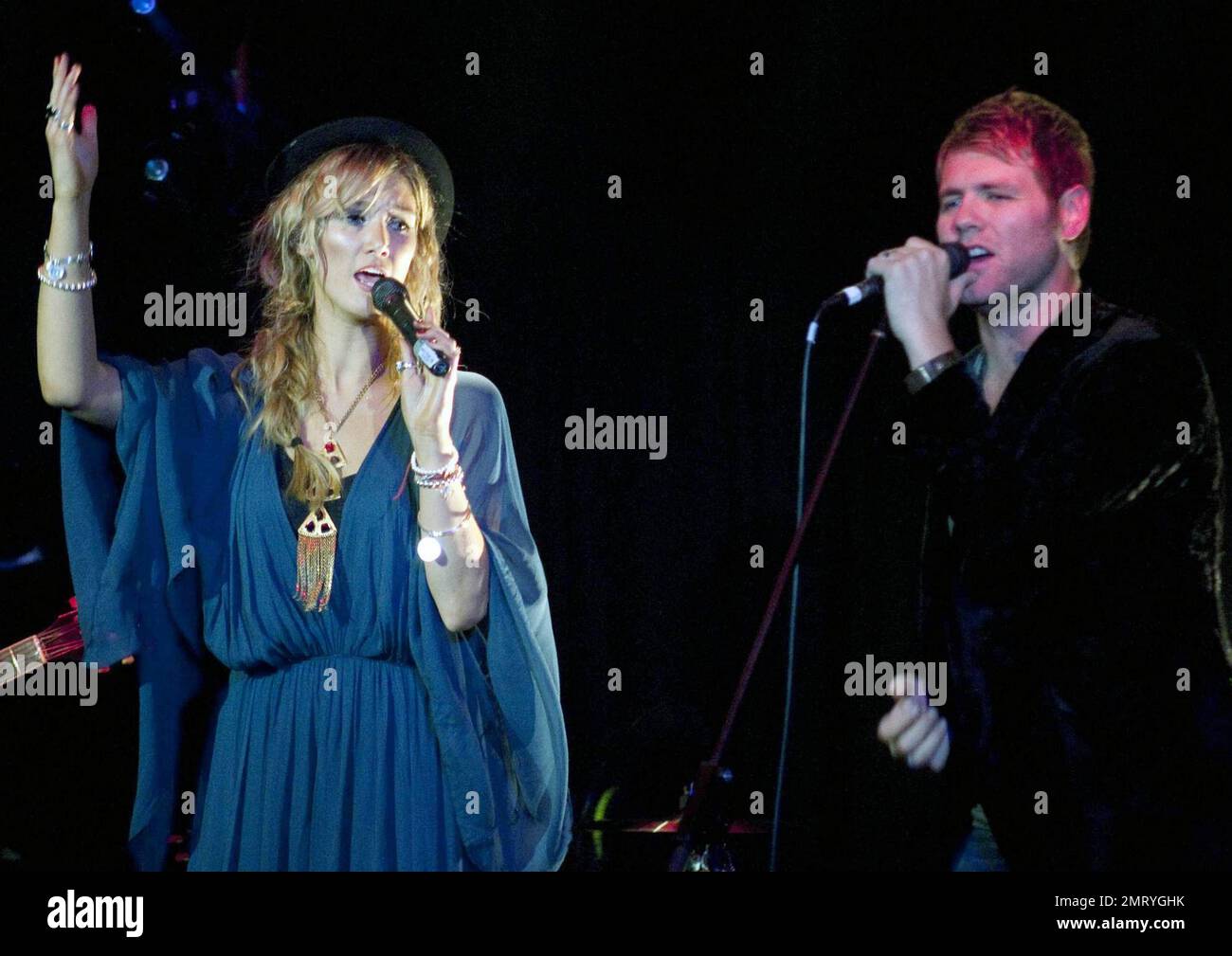 Irish singer Brian McFadden performs a duet live with fiancee ...