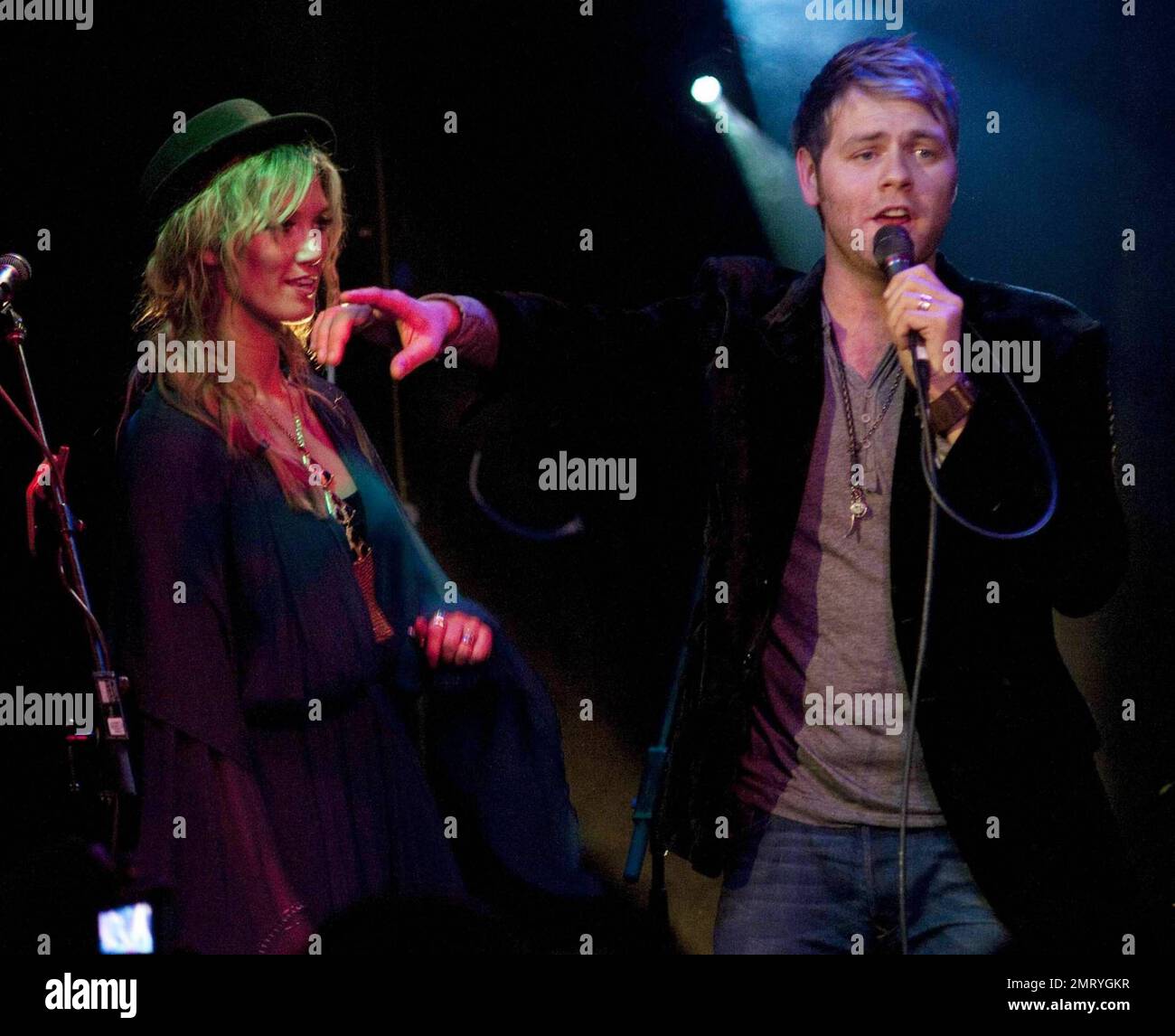 Irish singer Brian McFadden performs a duet live with fiancee ...
