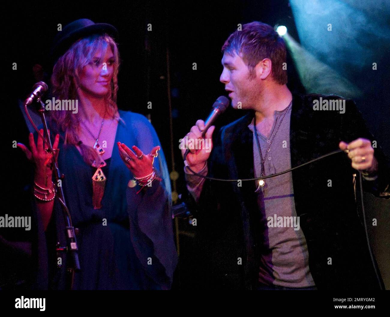 Irish singer Brian McFadden performs a duet live with fiancee ...