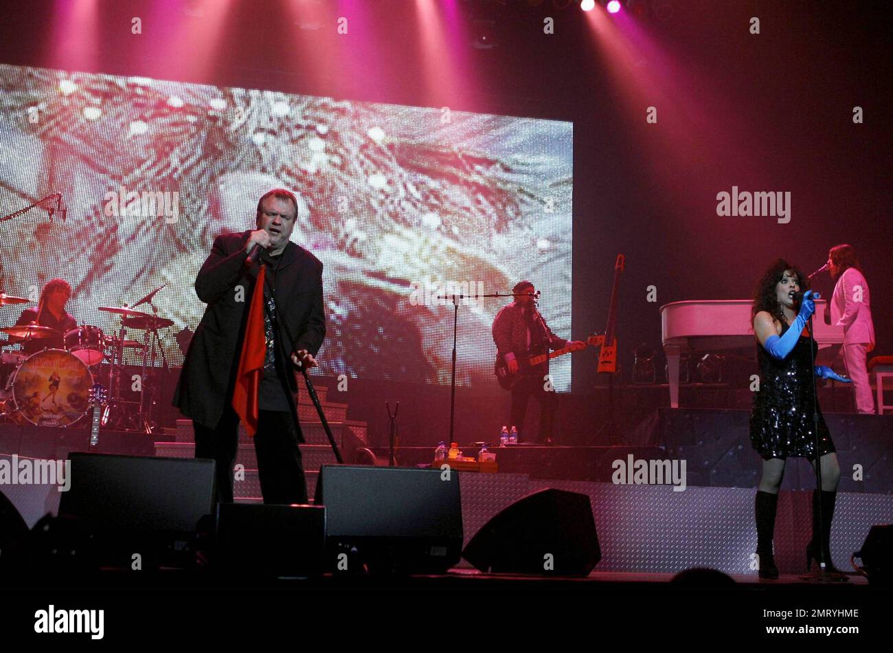Meat loaf performs hi-res stock photography and images - Alamy