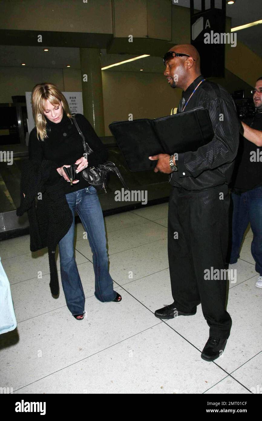 Melanie Griffith, looking fabulous as usual, arrives at LAX airport all ...