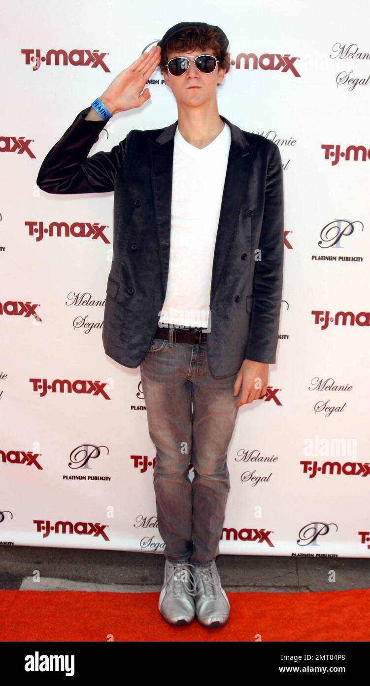 Actor Nate Hartley attending Melanie SegalÕs Celebrity Retreat ...